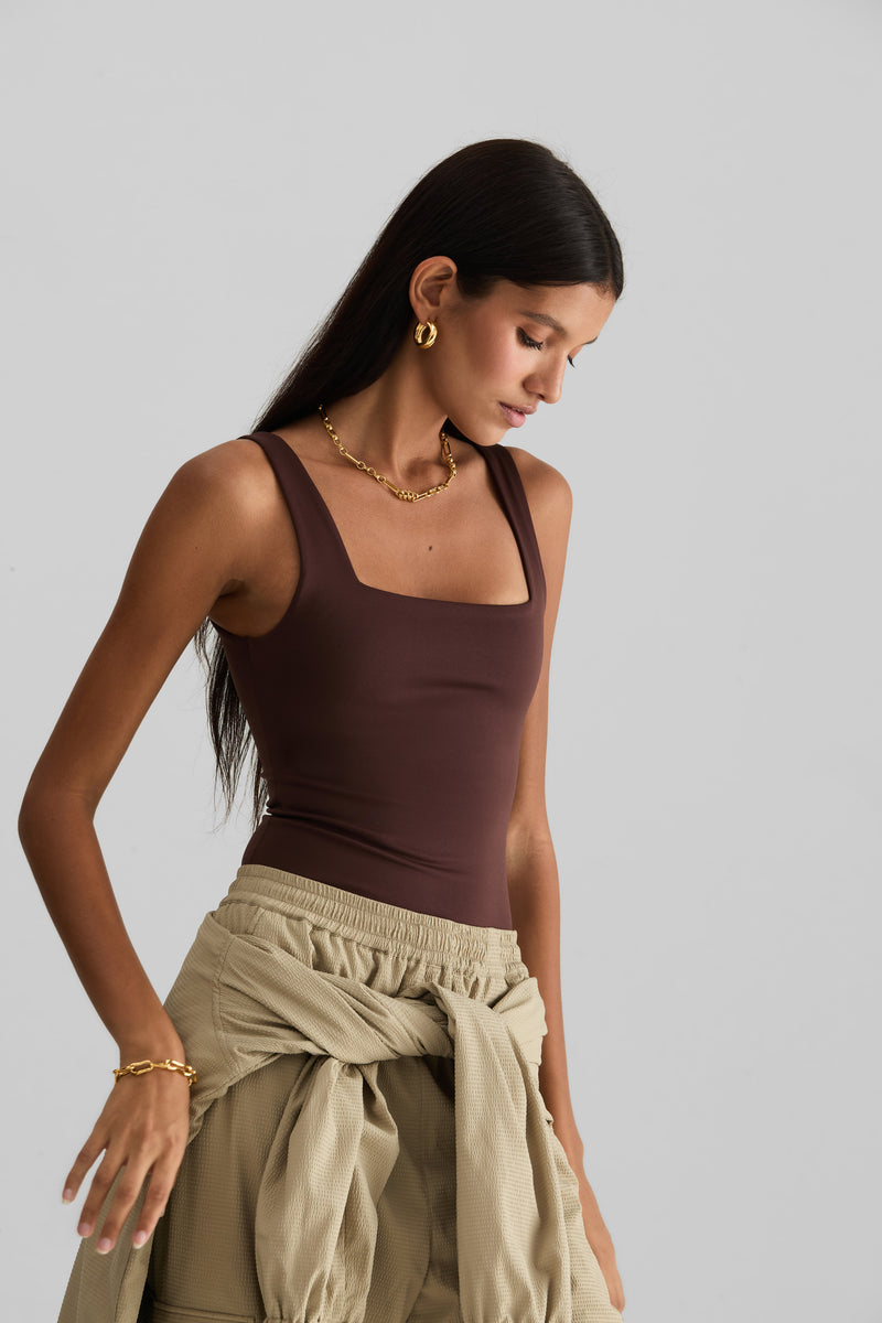 Square Mid Tank – KLAYD